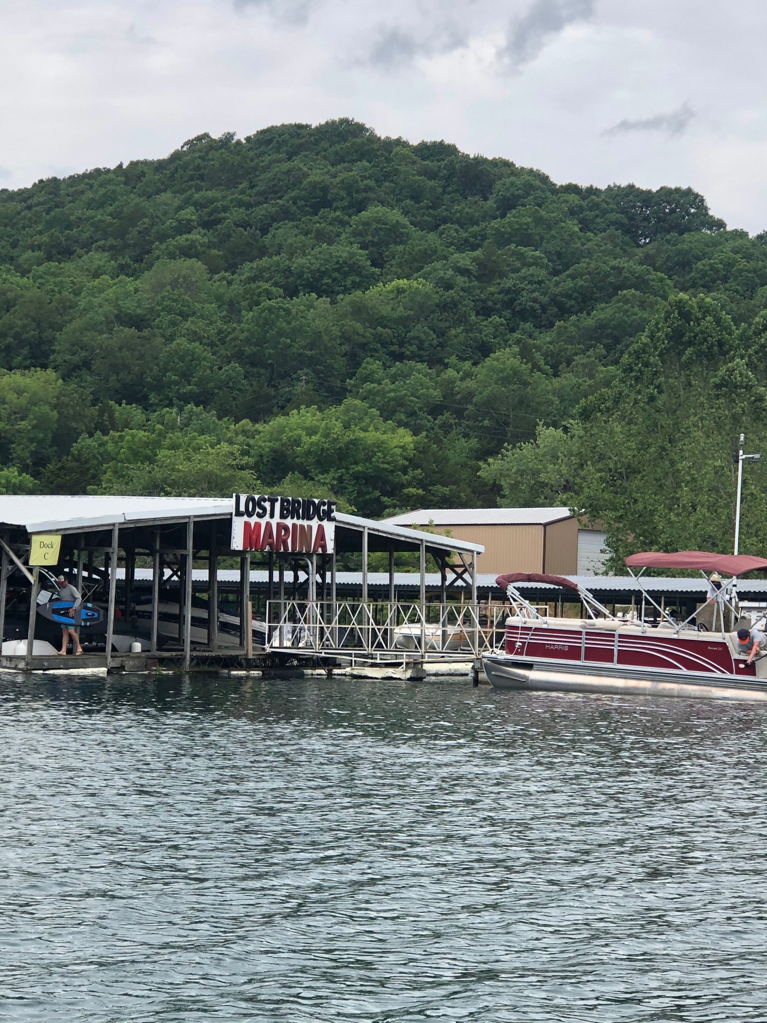 Renting a Boat on Beaver Lake in Arkansas – rocky mountain tot