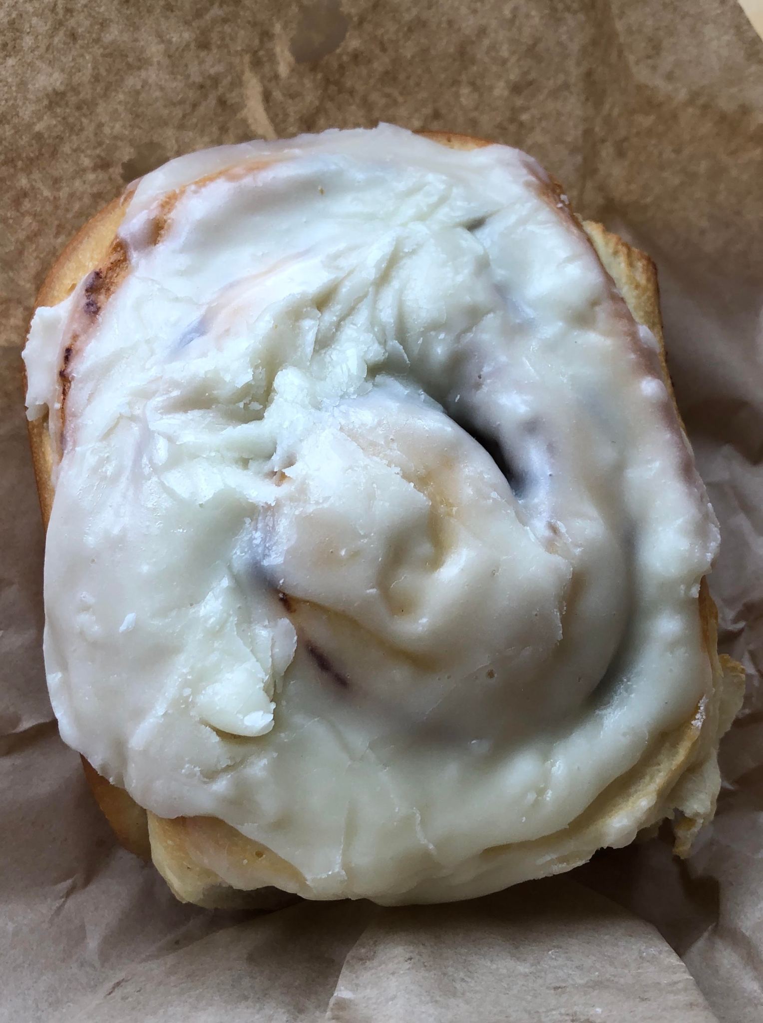 The Best in Estes Park: A Cinnamon Roll Showdown – rocky mountain tot